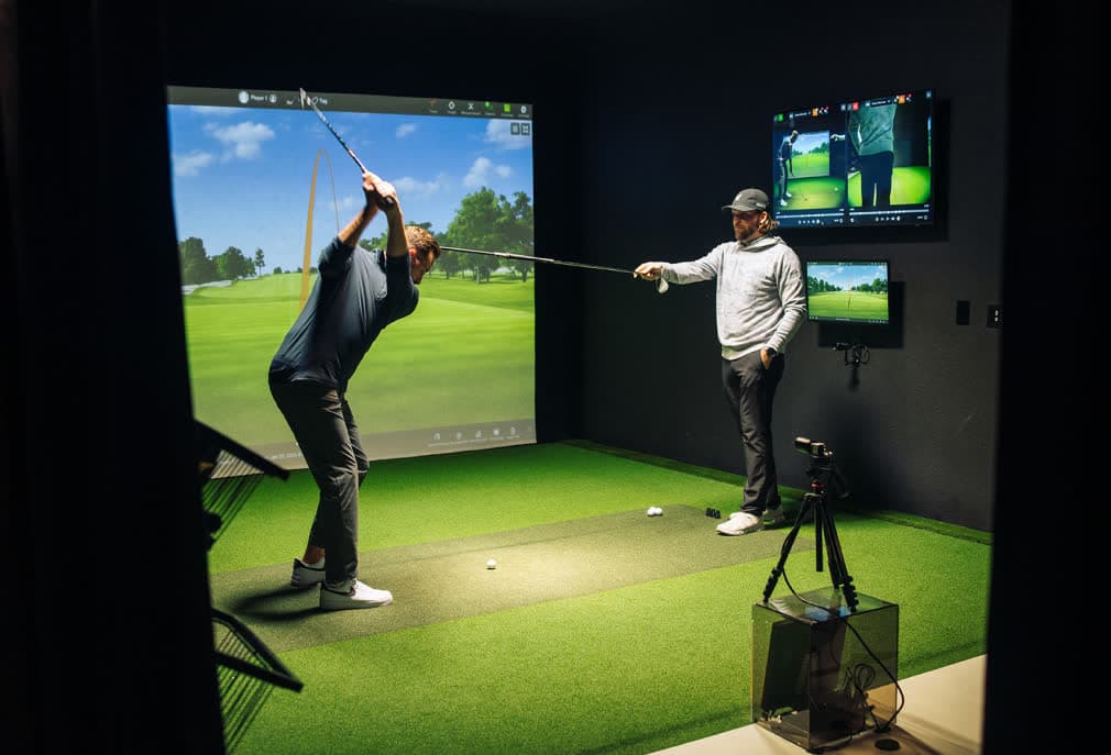 Indoor Golf Simulators at Tampa Bay’s Exclusive Indoor Golf Lounge